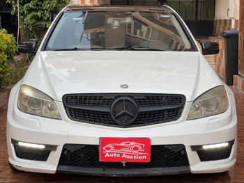 Mercedes-Benz C-Class 180 2010 Sedan Manual 4 Cylinder RWD White ...